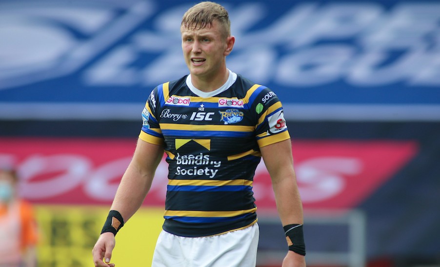 Leeds centre Harry Newman suffers broken leg | Love Rugby League