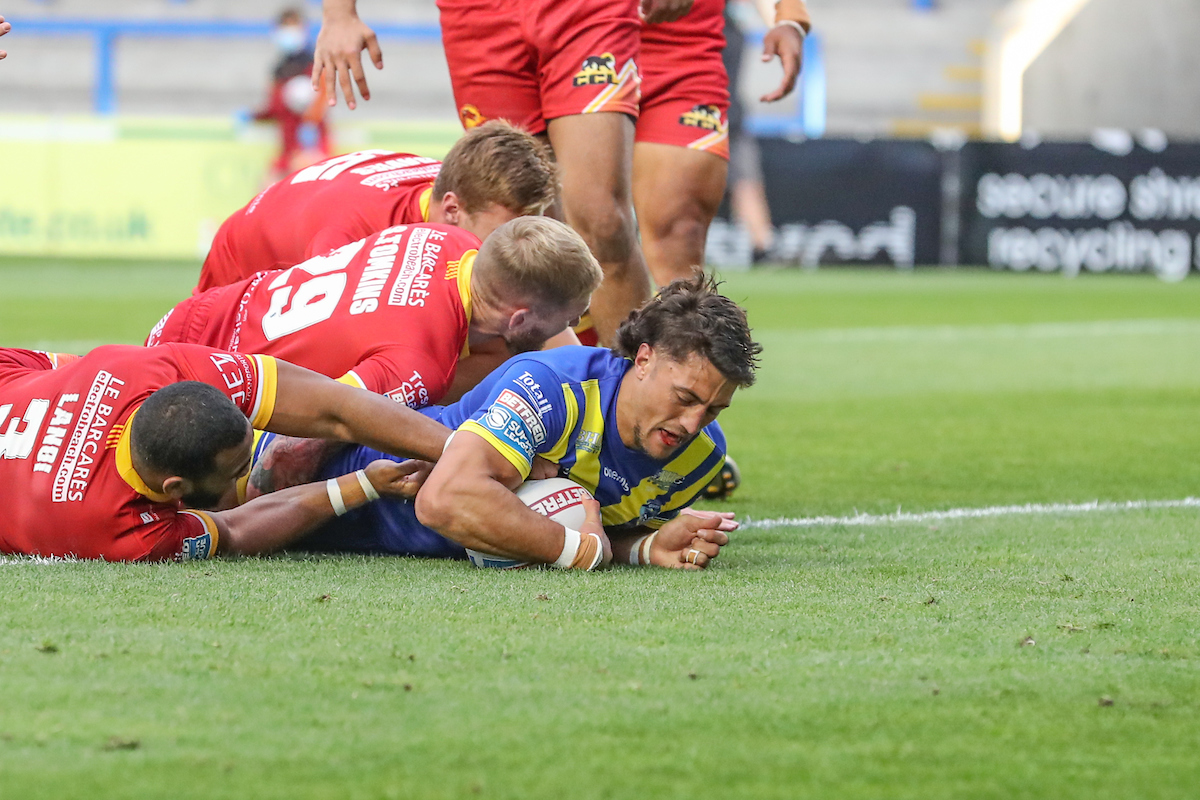 Warrington 30-16 Catalans: Ninth straight win sends Wolves top | Love ...