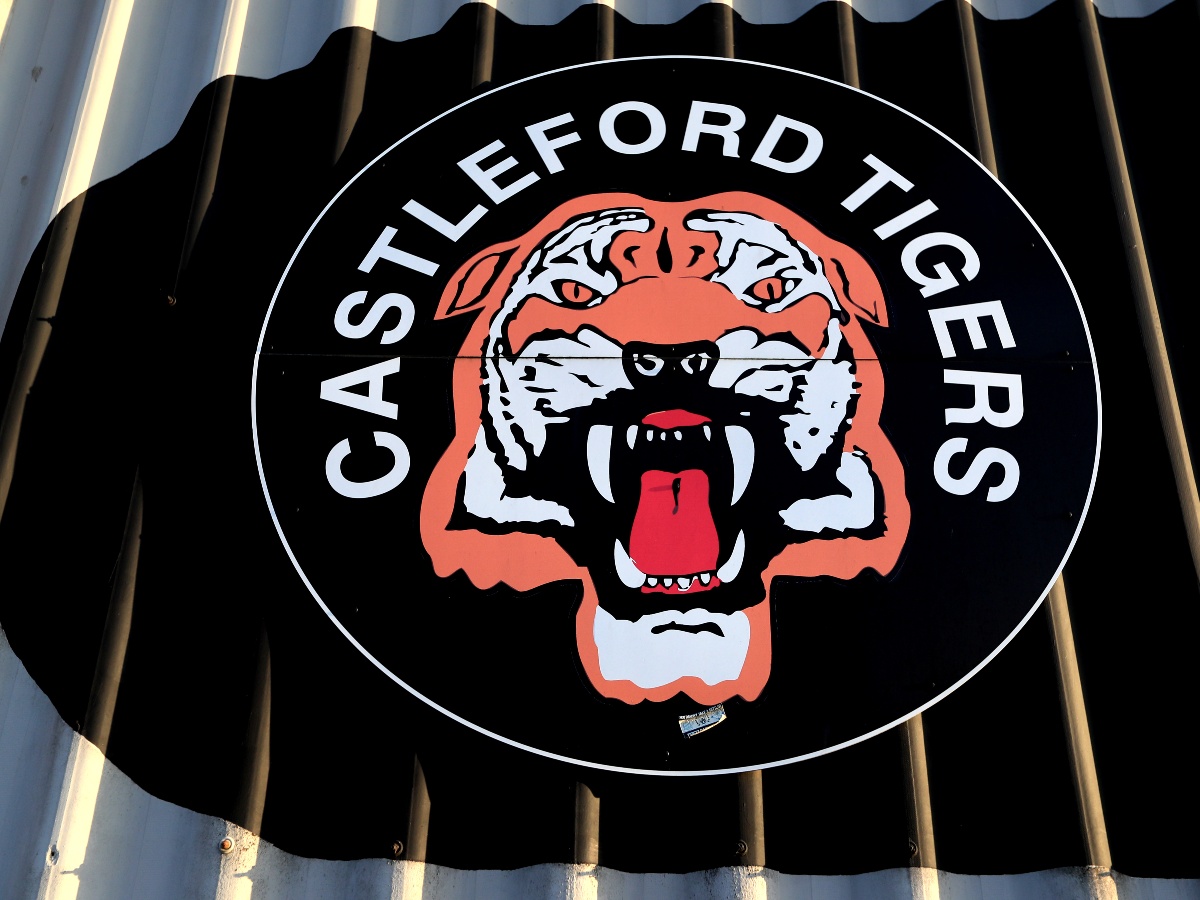 Castleford 52-16 Leigh: Tigers maintain 100% record by mauling Leigh ...
