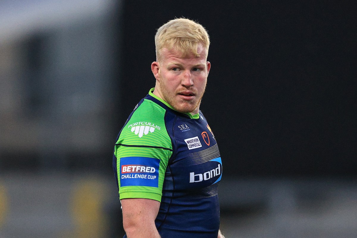 Huddersfield prop commits future to club | Love Rugby League