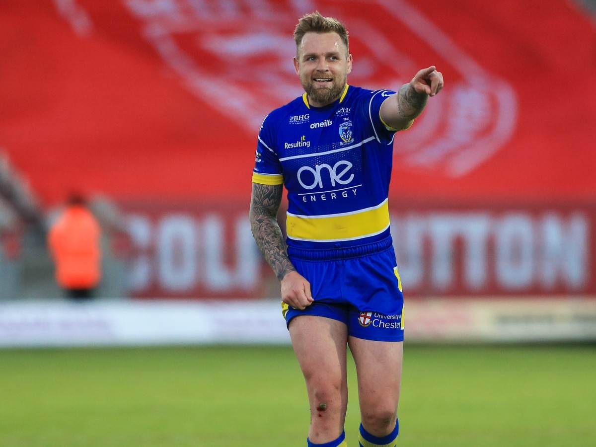 Blake Austin on shirt presentation by Sean Long & Wigan rivalry