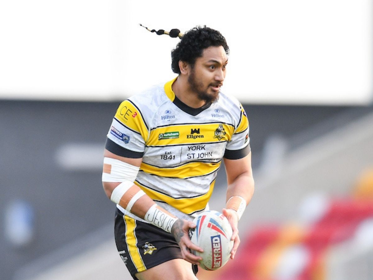 Pauli Pauli "happy and glad" to sign contract extension with York