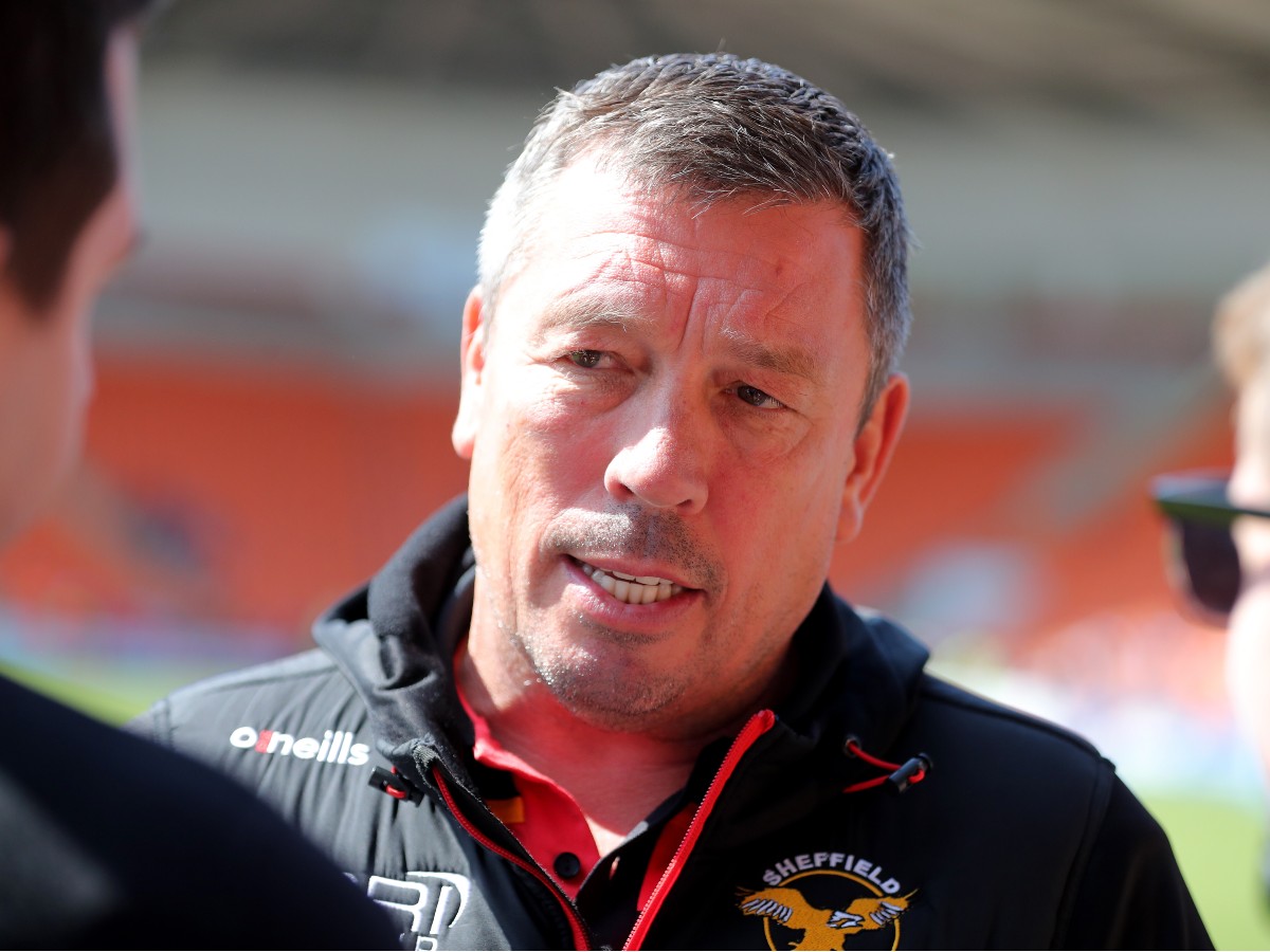 Eagles enjoy emotional return to city with impressive victory