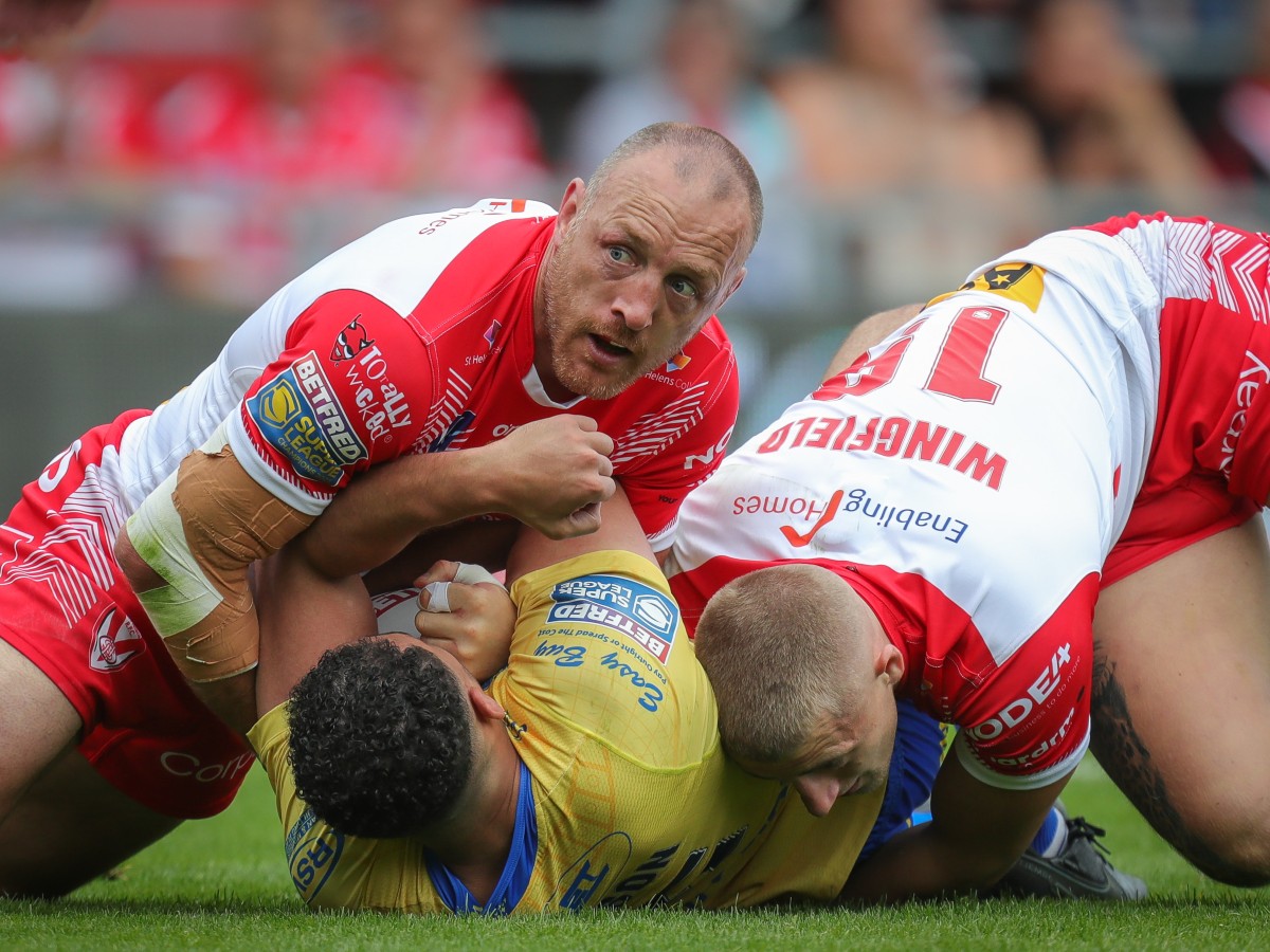 St Helens 26-18 Hull KR: James Roby victorious on milestone appearance