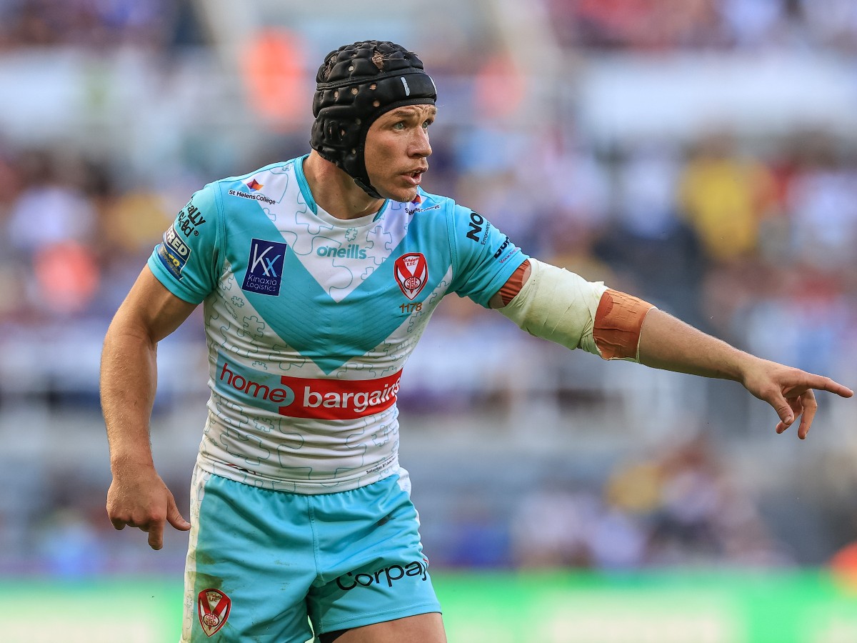 St Helens 20-18 Wigan: Lomax scores late winner over 12-man Warriors