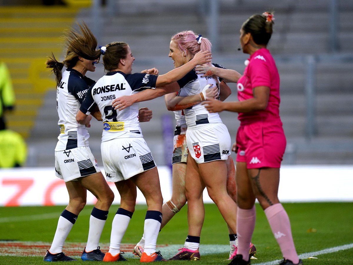 England's Amy Hardcastle hails Headingley crowd following World Cup ...