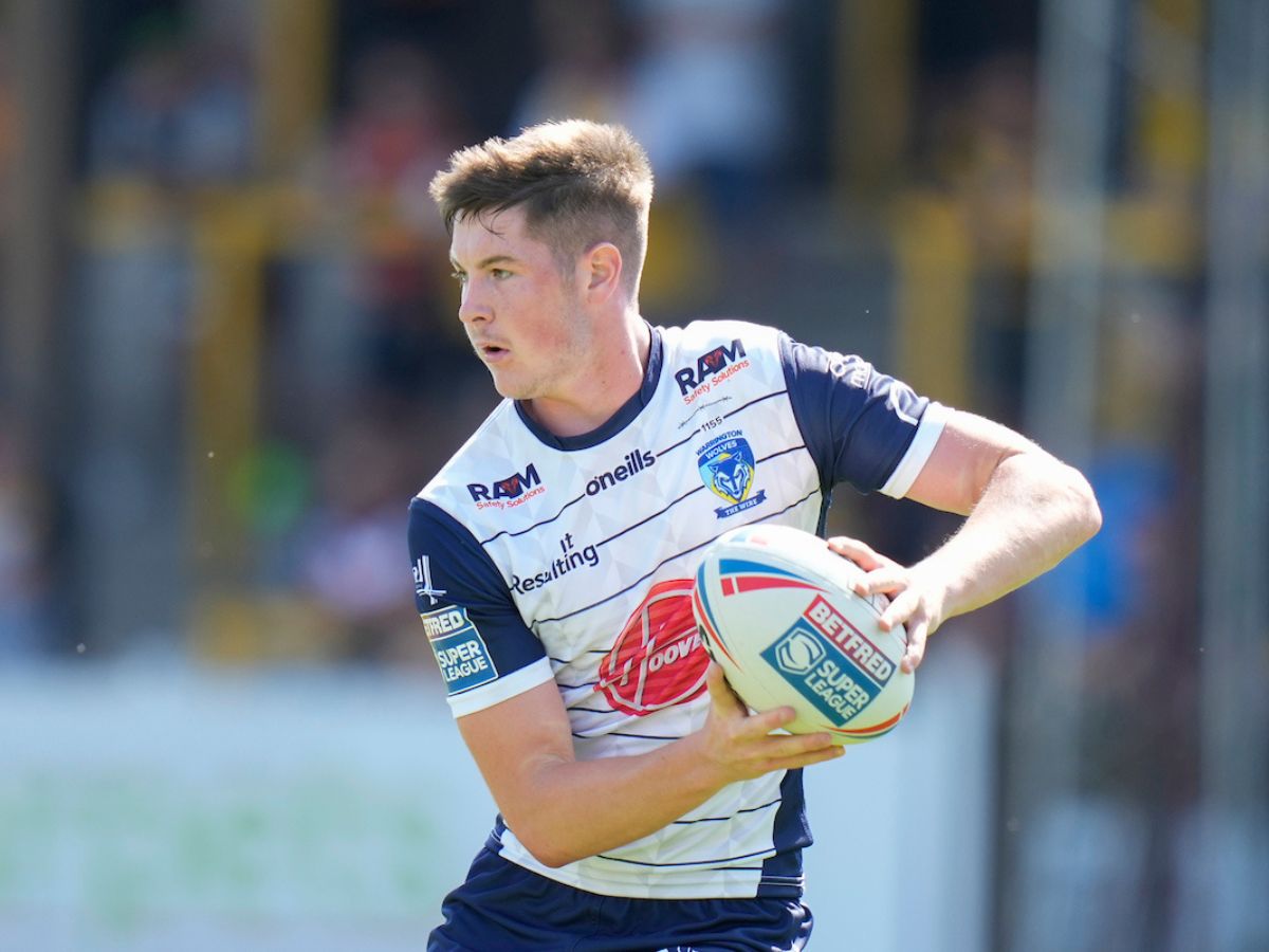 Warrington youngster Riley Dean makes Championship move