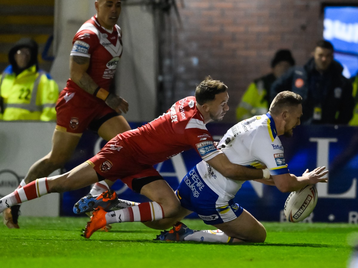 Salford's Ryan Brierley sin-binned in crucial period of Super League clash