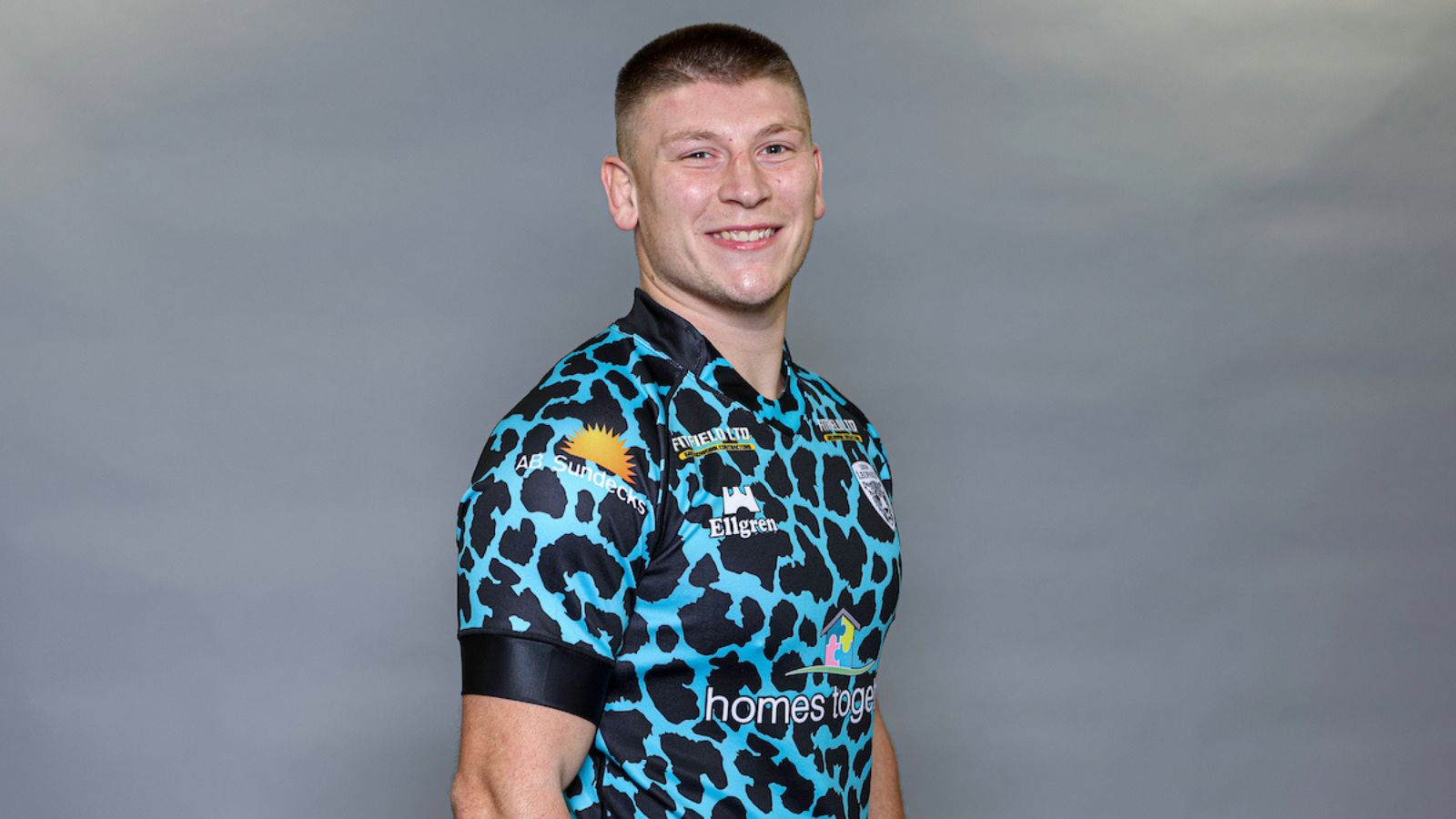 Leigh forward heads to the Championship on loan