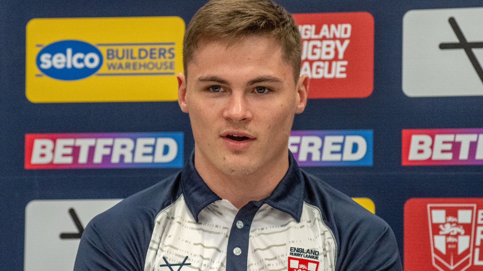 England's single Saint on club rivalries and playing his own game