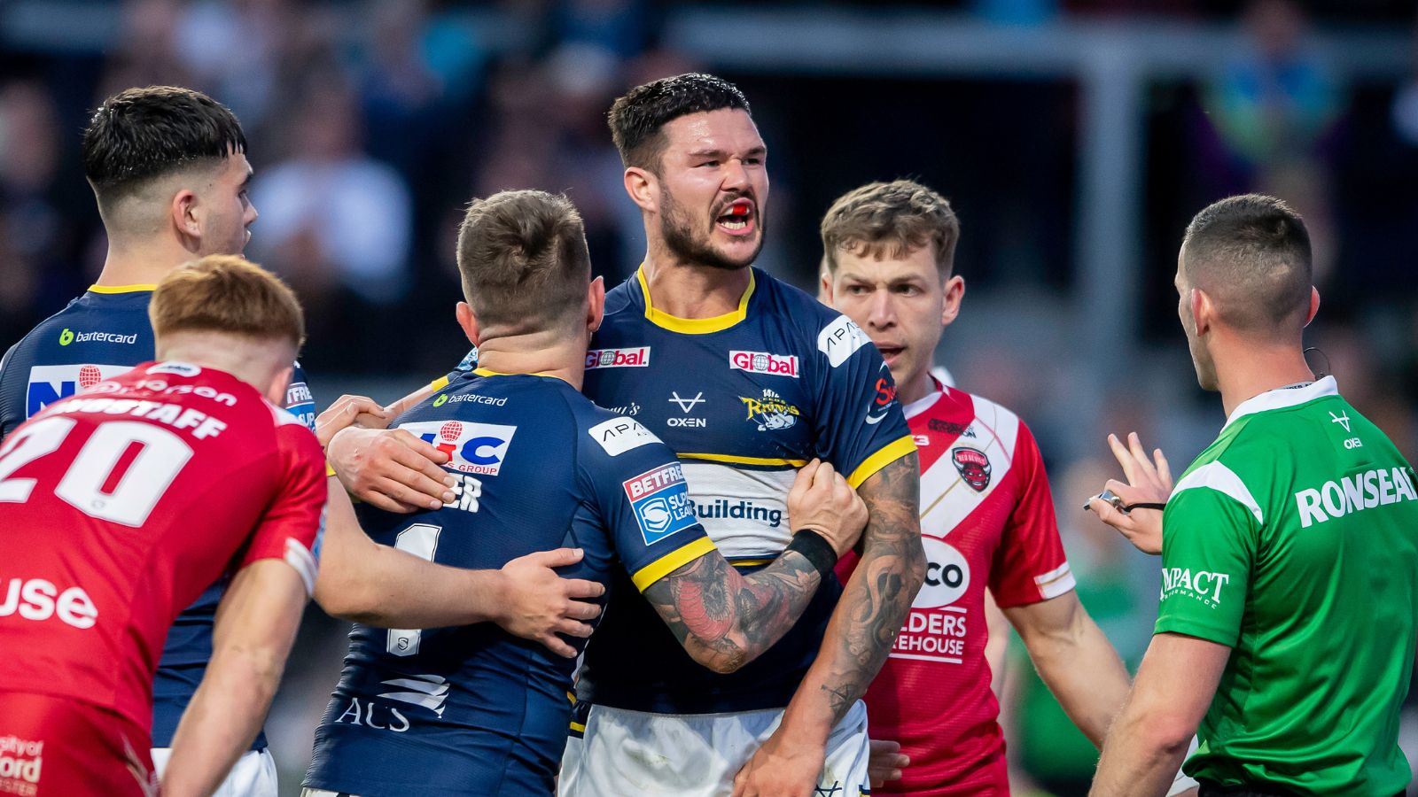 “I think he leaves Headingley” - Huge call on off-contract Leeds star