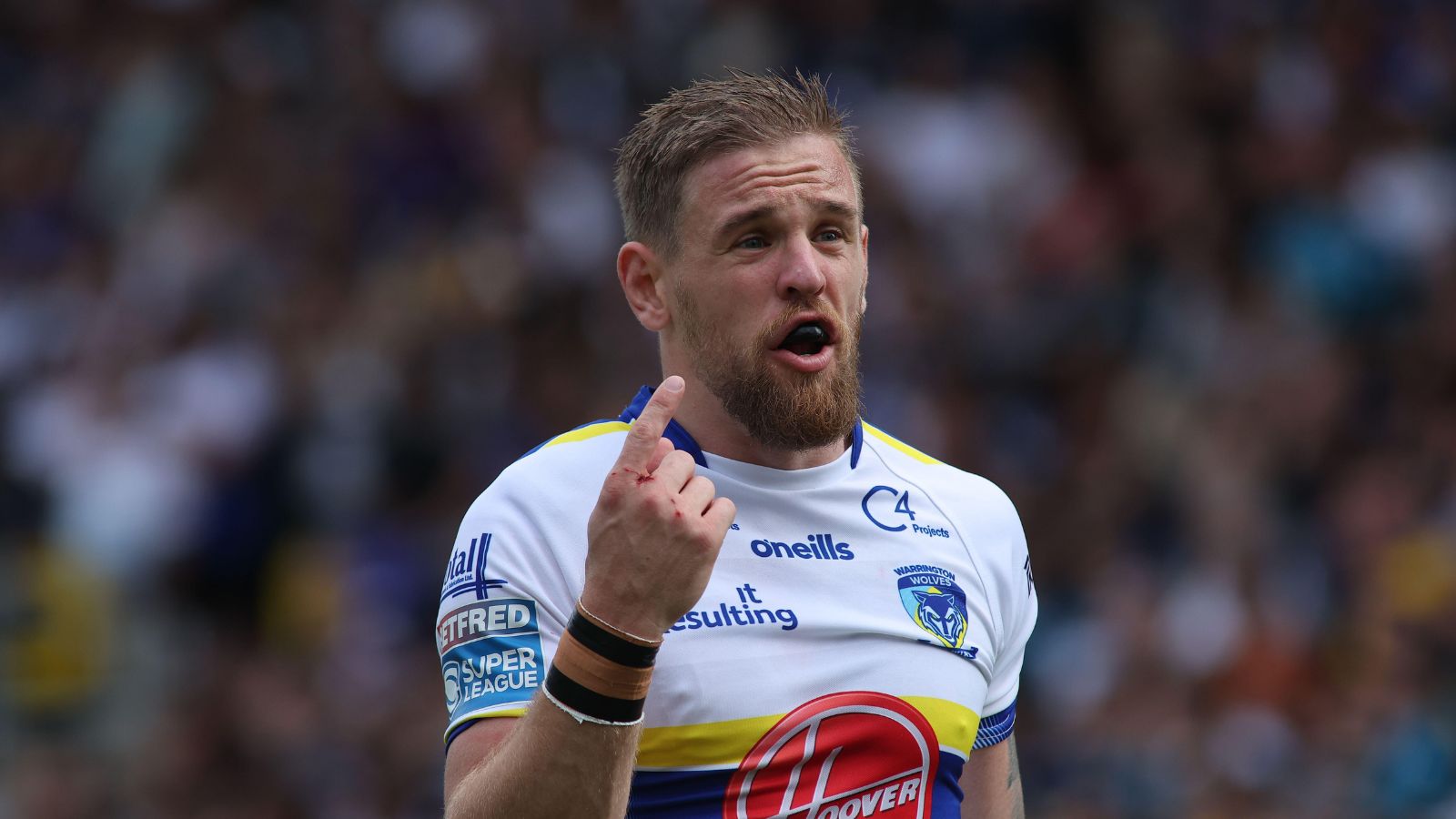 ‘Outstanding’ Matt Dufty praised as Gary Chambers defends missed chance ...