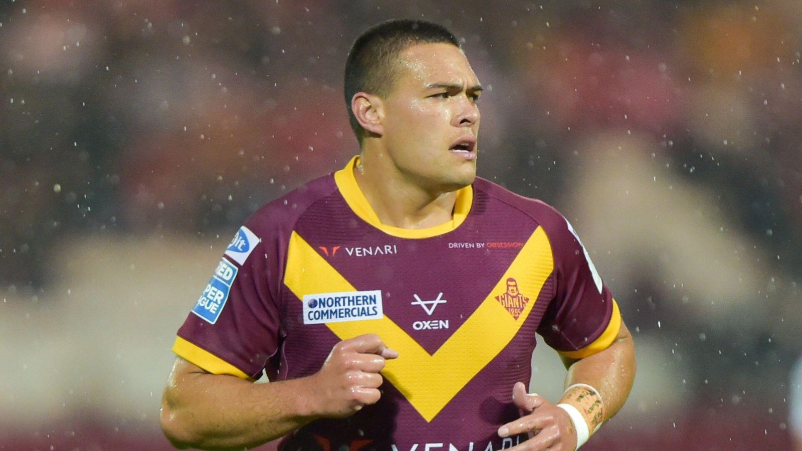 Watch Tui Lolohea's stunning Super League try of the season contender