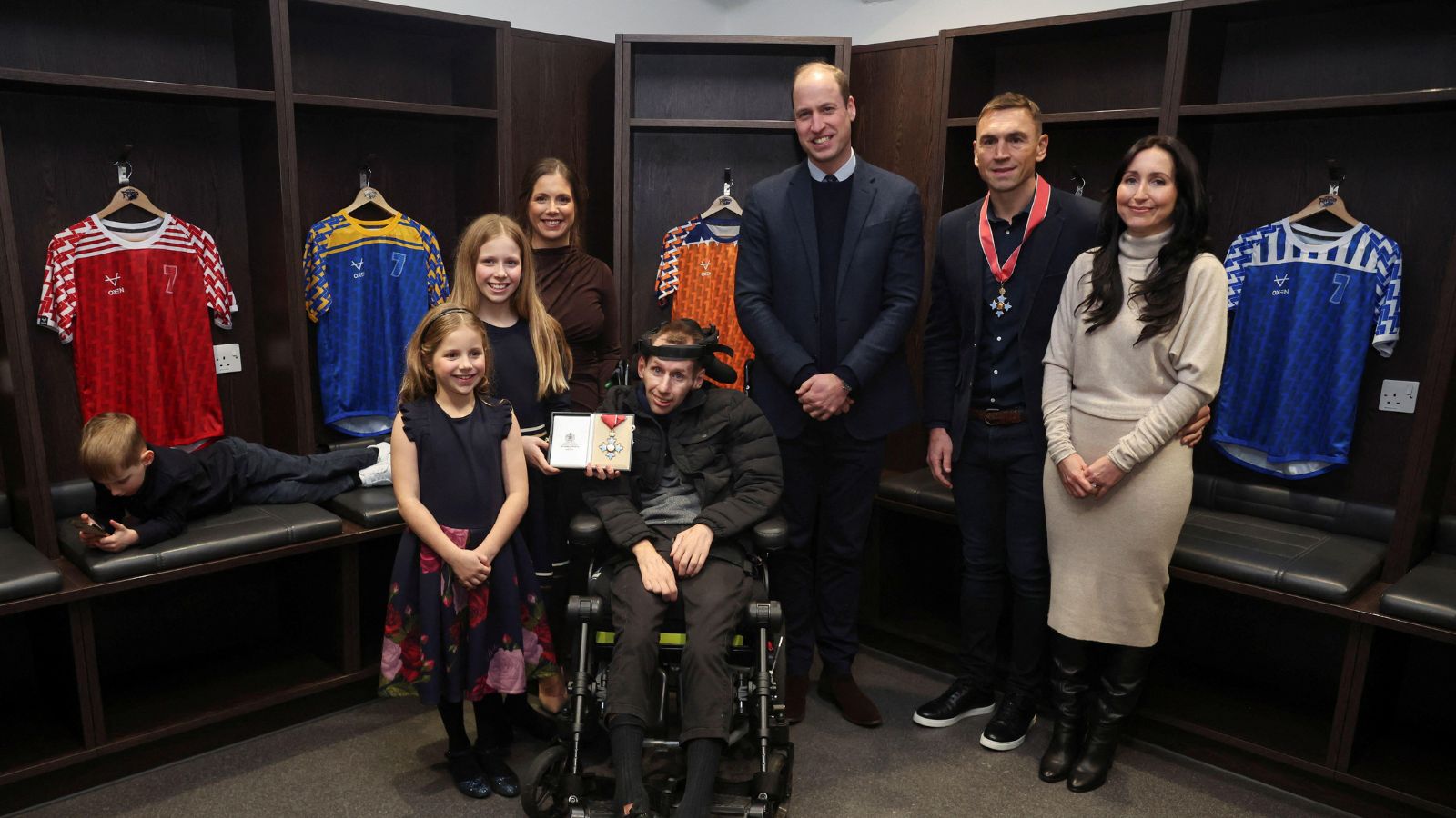 Rugby league royalty Rob Burrow & Kevin Sinfield officially receive ...