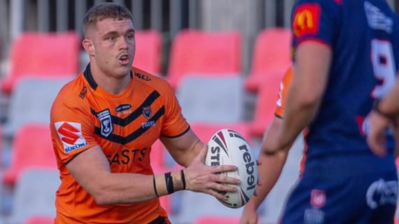 Brother of ex-Leigh Leopards star offered to Super League clubs